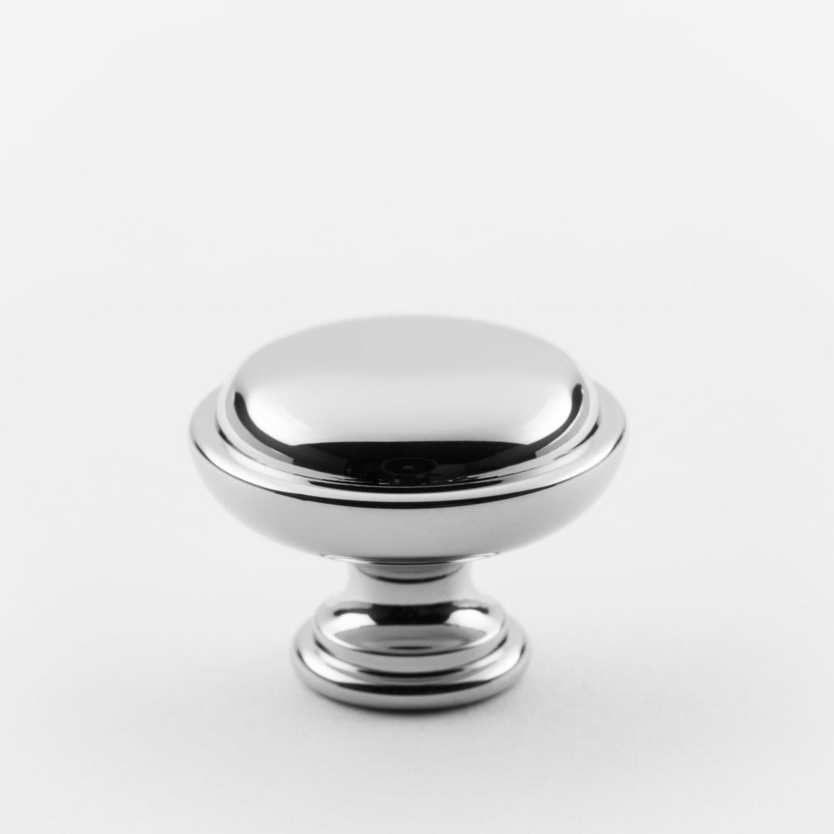 1057, Knob - 1-1/8", Classic Brass Hutter Collection – FineKnobs.com