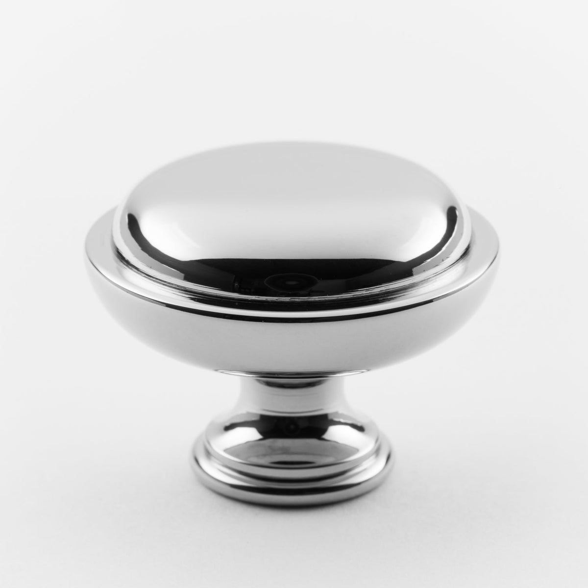 1146, Knob - 1-1/2", Classic Brass Hutter Collection – FineKnobs.com