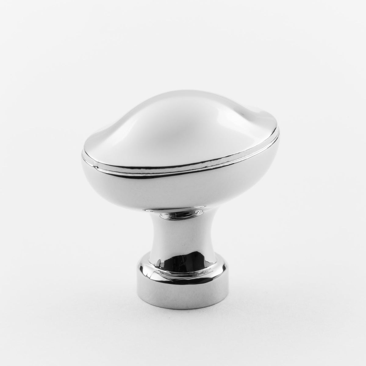 1575, Knob - 1-5/16" x 15/16", Classic Brass Hutter Collection – FineKnobs.com